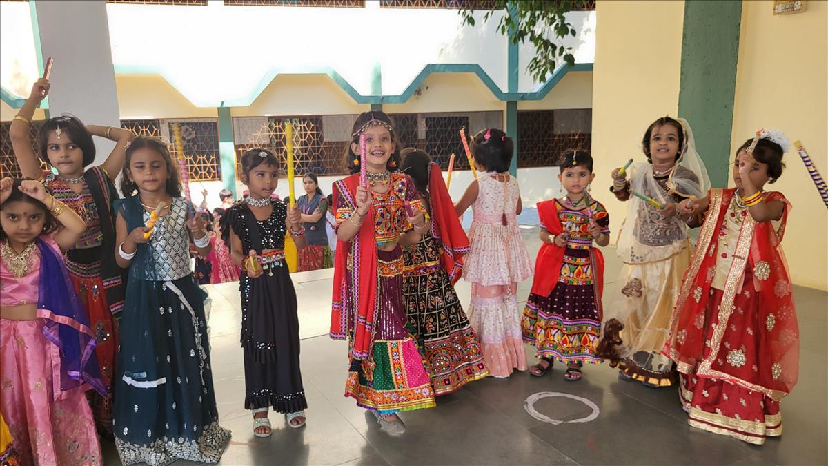 Pre Primary Garba Activity St Johns Sr Sec School Damoh